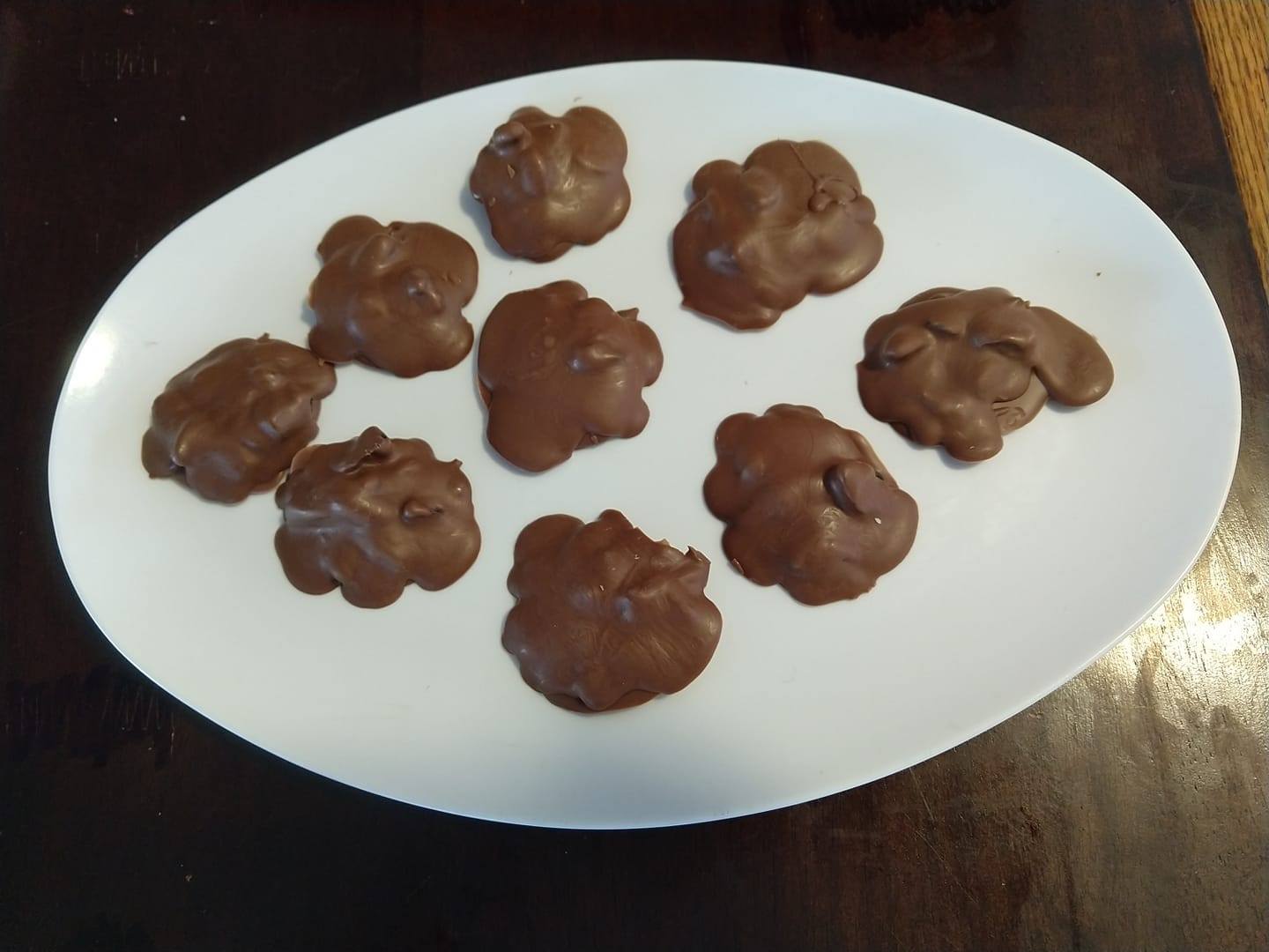 Chocolate Raisin Clusters - Oma Goodness Candy